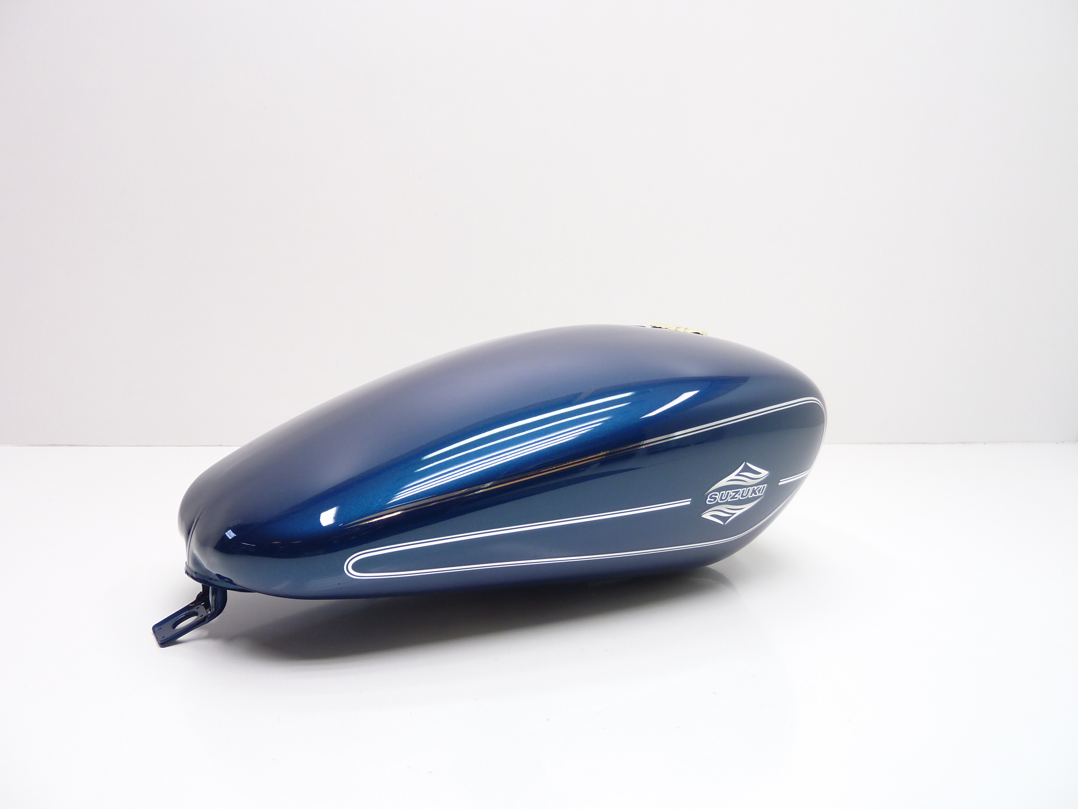 NEU: Tank Suzuki VS 800 GL Intruder Fuel tank VS 800 GL Intruder | eBay